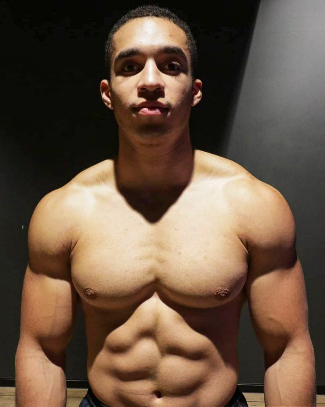 Inaugural EpicPecs Award – Best Chest of 2022 – Round I - EpicPecs