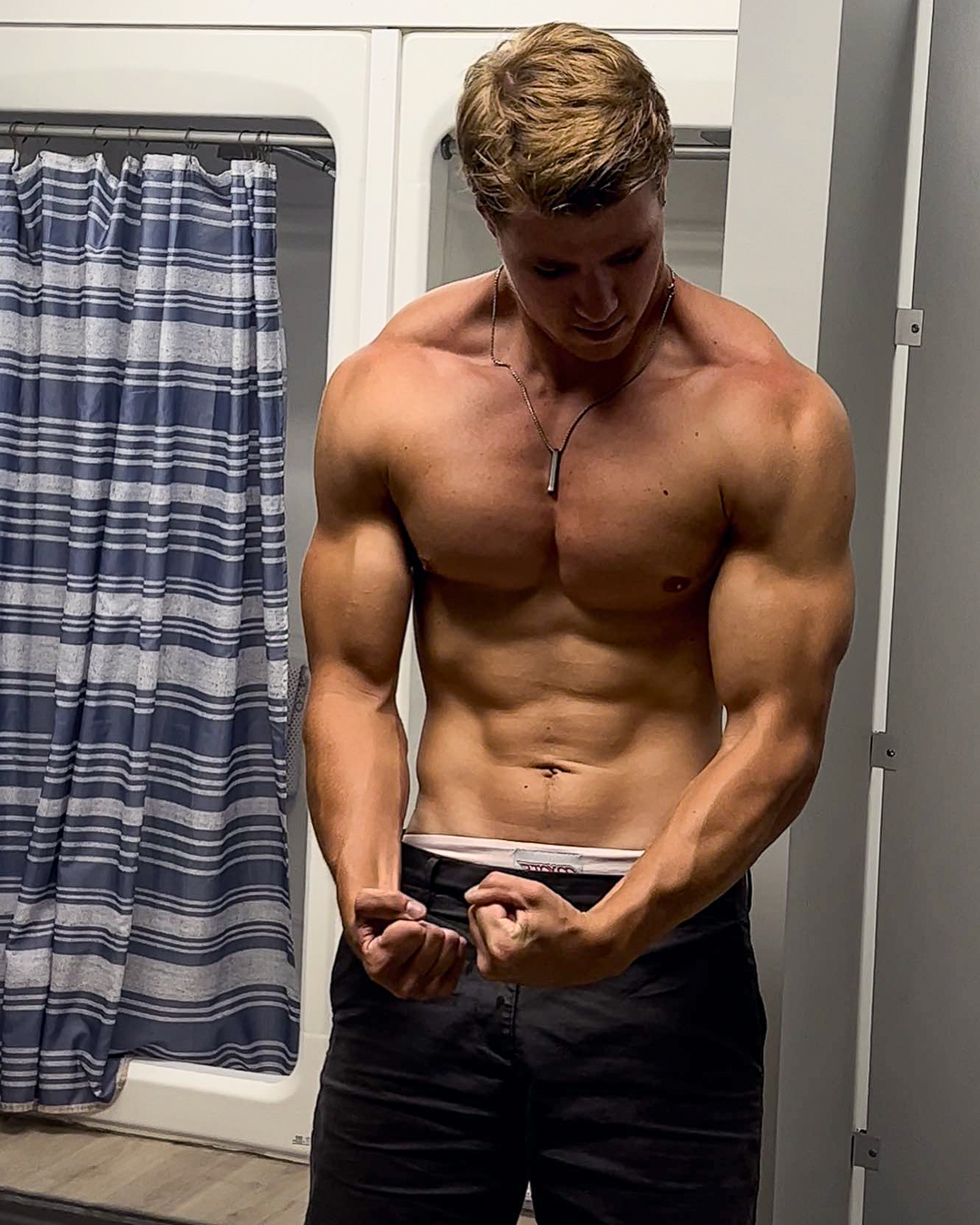 Inaugural EpicPecs Award – Best Chest of 2022 – Round I - EpicPecs