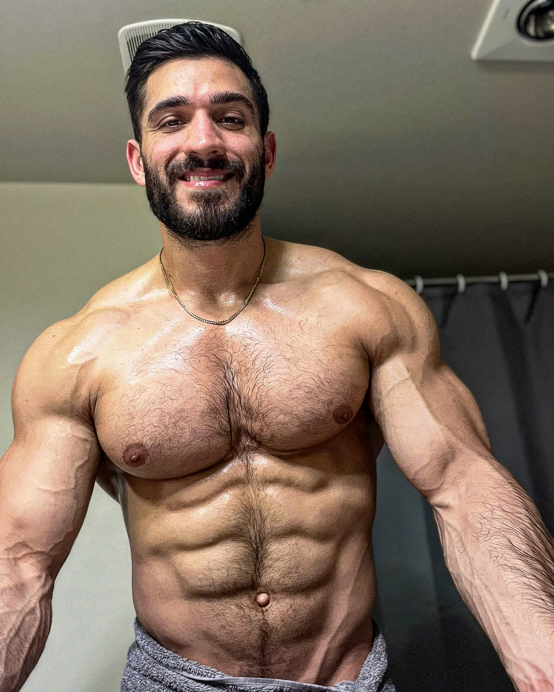 Inaugural EpicPecs Award – Best Chest of 2022 – Round I - EpicPecs