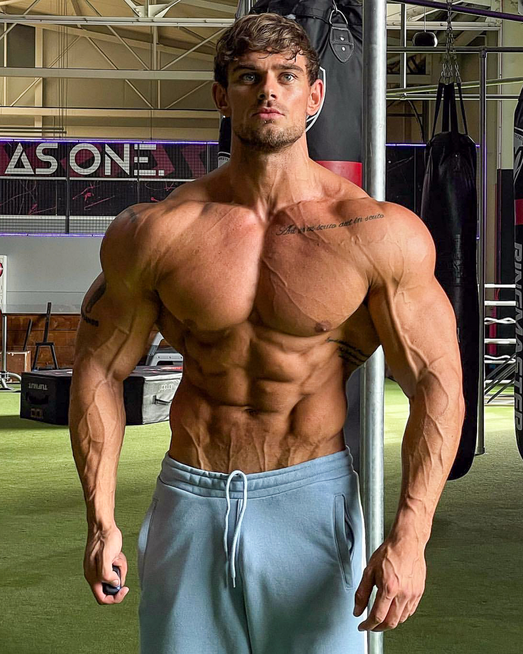 Inaugural EpicPecs Award – Best Chest of 2022 – Round I - EpicPecs